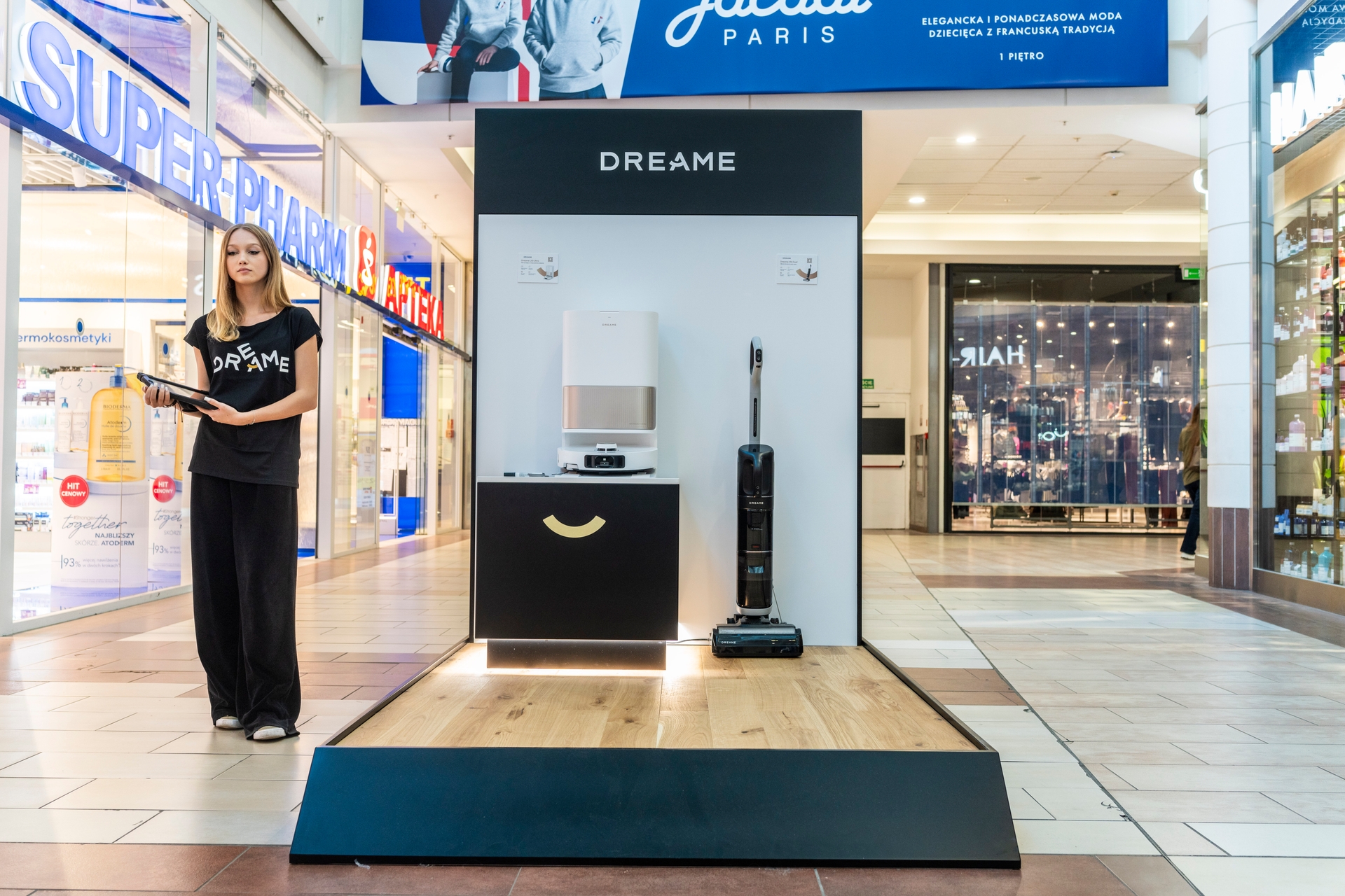 Westfield Mokotów: Hire Passage Super Pharm for Events and Activations